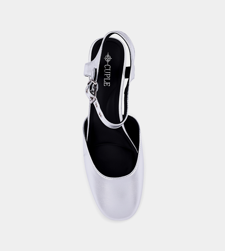 Buy Cuple Block Heel Round Toe Pumps In Silver | 6thstreet UAE