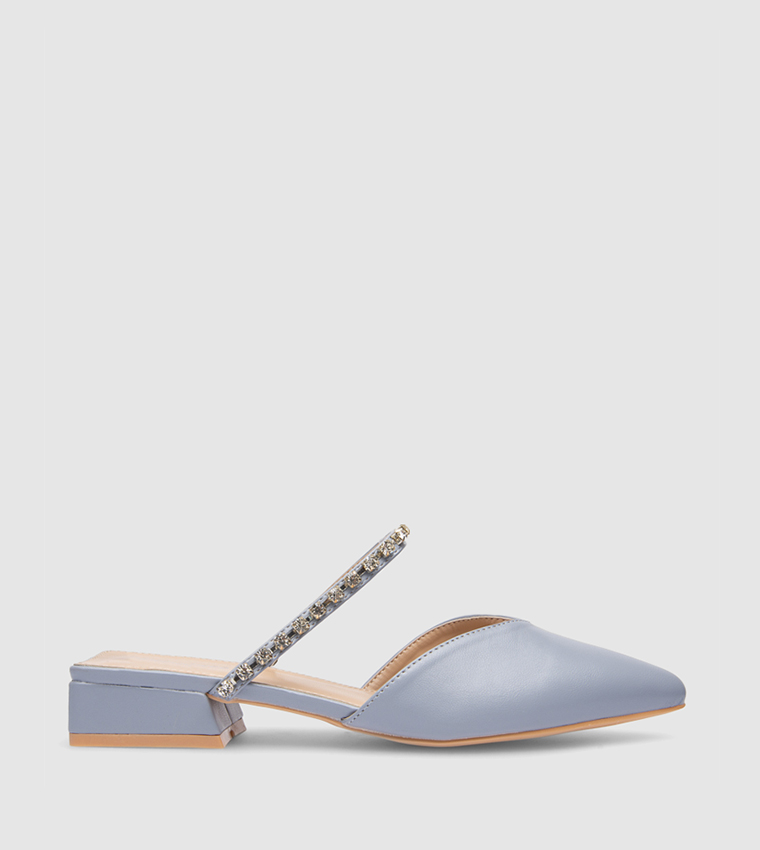 Buy DEEZEE @ CCC Low Heel Flat Sandal In Blue | 6thStreet Qatar