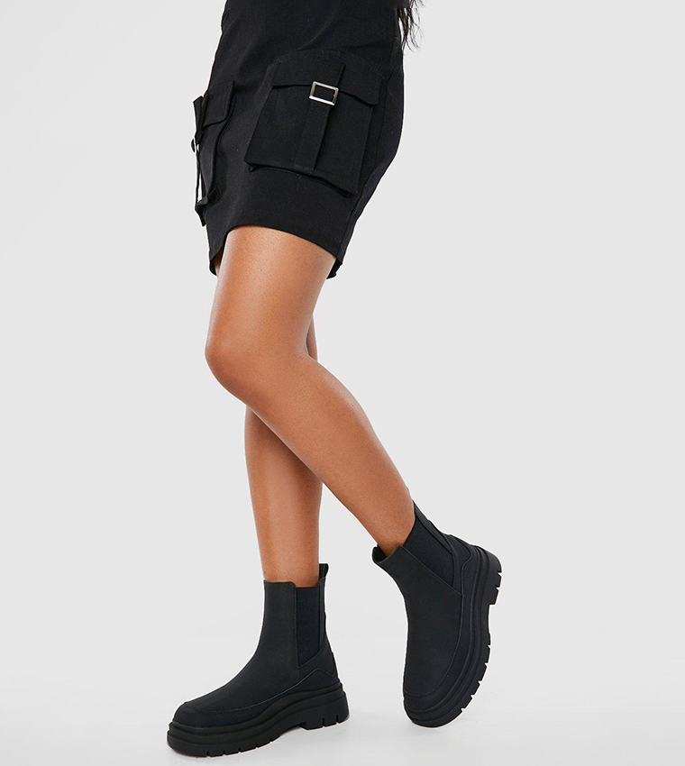 Buy Boohoo Chunky Wave Sole Chelsea Boots In Black | 6thStreet Kuwait