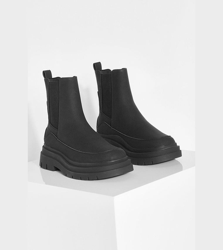 Buy Boohoo Chunky Wave Sole Chelsea Boots In Black | 6thStreet Kuwait