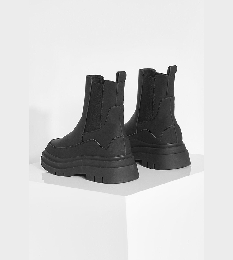 Buy Boohoo Chunky Wave Sole Chelsea Boots In Black | 6thStreet Kuwait