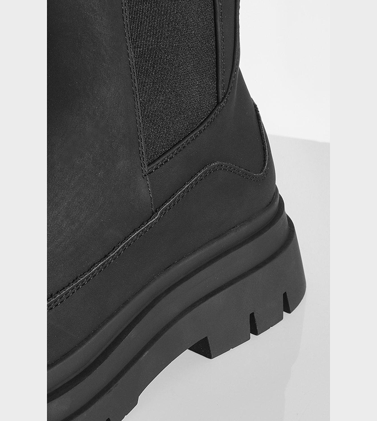 Buy Boohoo Chunky Wave Sole Chelsea Boots In Black | 6thStreet Kuwait