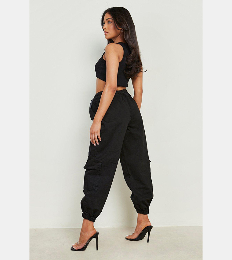 Buy Boohoo Double Pocket Cuffed Cargo Joggers In Black | 6thStreet Qatar