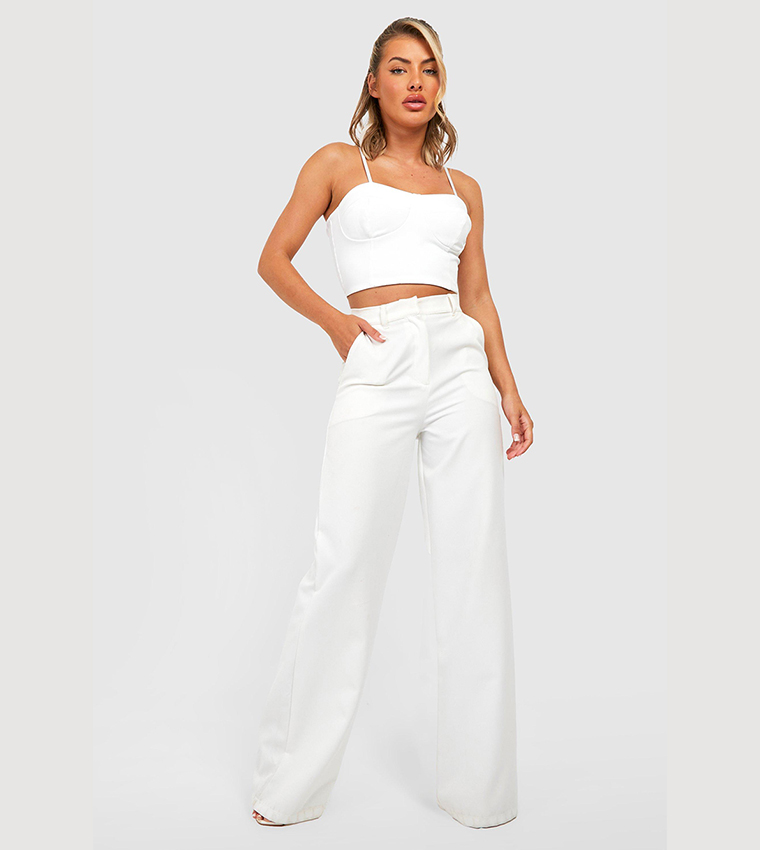 Buy Boohoo Cup Seam Detail Corset Top Crop Top In White | 6thStreet Qatar