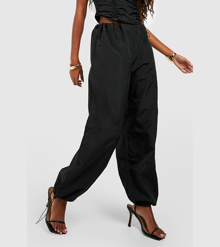 Buy Boohoo Toggle Detail Oversized Parachute Pants In Black | 6thStreet ...