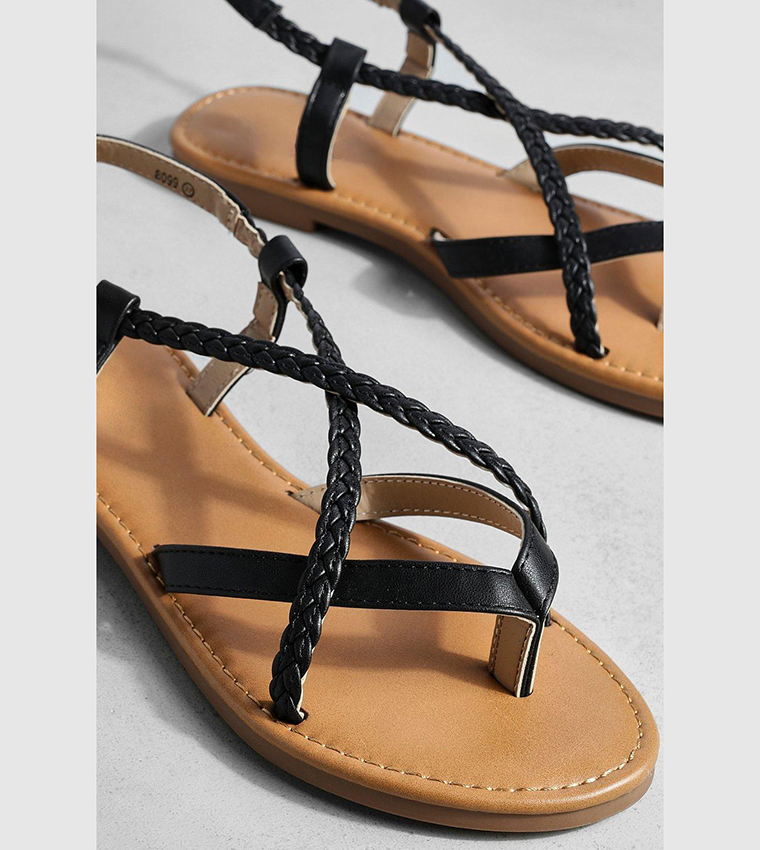 Buy Boohoo Plait Detail Basic Flat Sandals In Black | 6thStreet Saudi ...