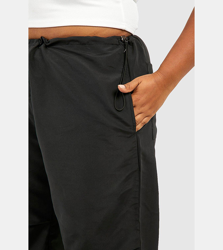 Buy Boohoo Shell Parachute Cargo Pants In Black | 6thStreet UAE