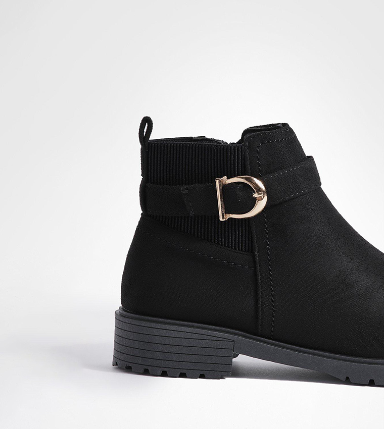 Buy Boohoo Basic Buckle Detail Chelsea Boots In Black | 6thStreet Kuwait