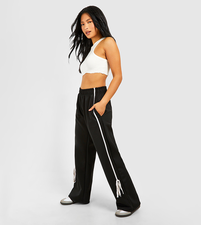 Buy Boohoo Petite Side Stripe Bow Detail Sweatpants In Black ...