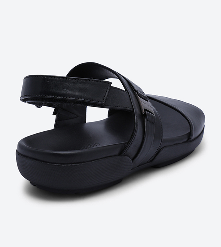Buy Hush Puppies Bernat Orva Sandals Black In Black | 6thStreet Qatar