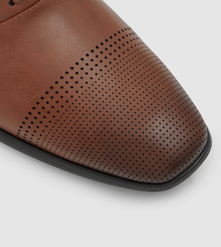 Buy Call It Spring Jonathan Oxford Shoe In Brown | 6thStreet UAE