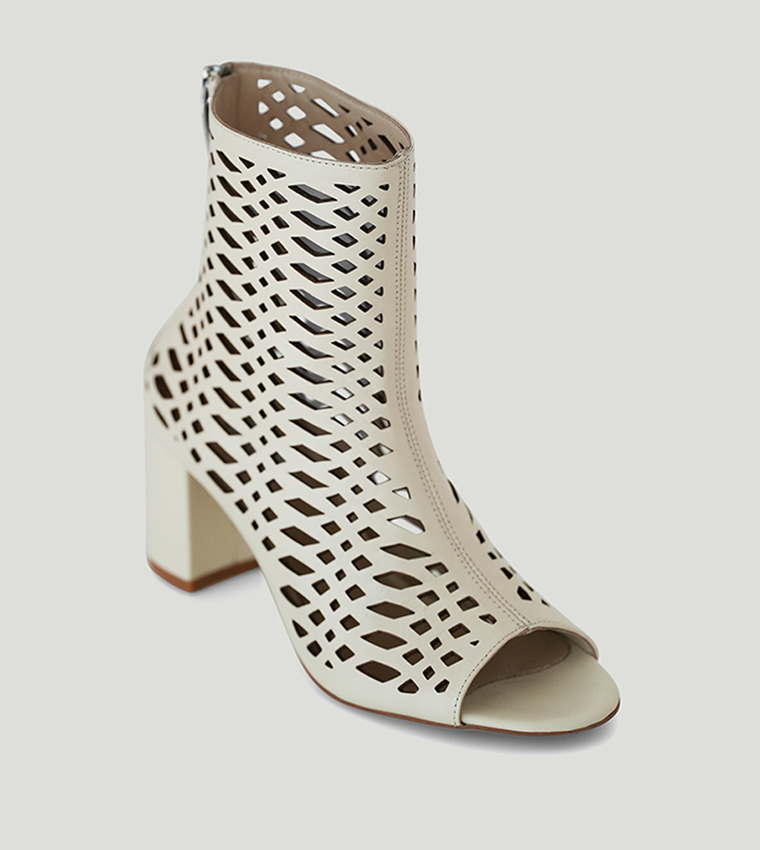 Buy Thuna KAYAN Cut Out Heel Sandals In Beige | 6thStreet Kuwait