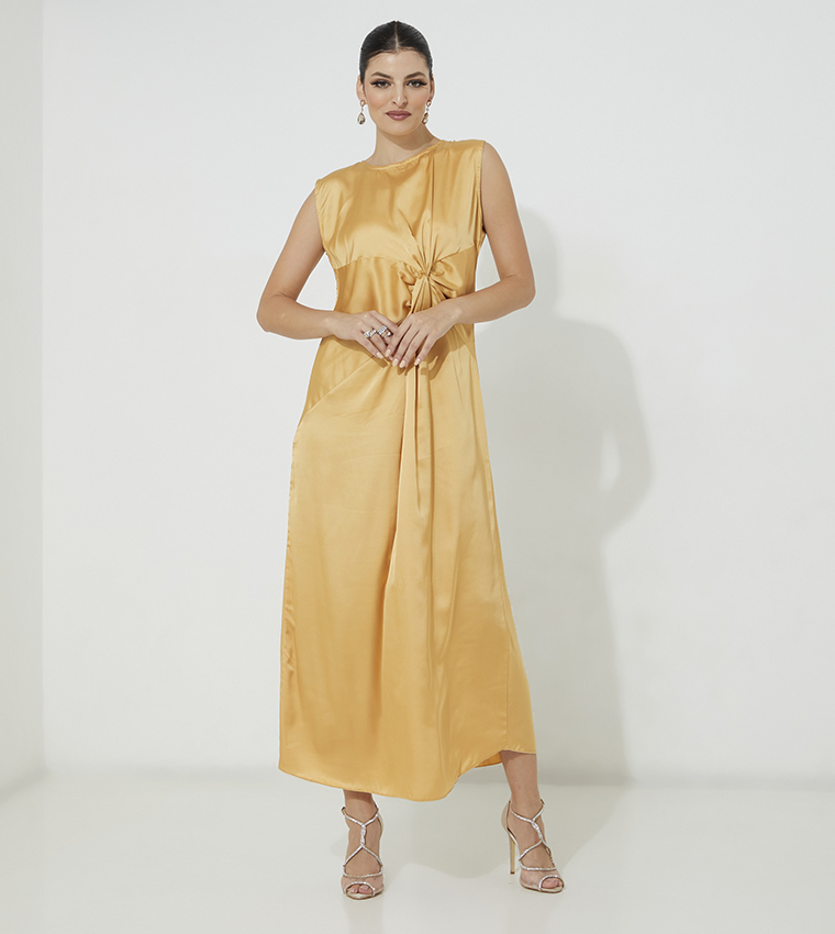 Buy Moistreet Rotana Shimmer Bisht Abaya Set In Green | 6thStreet Kuwait