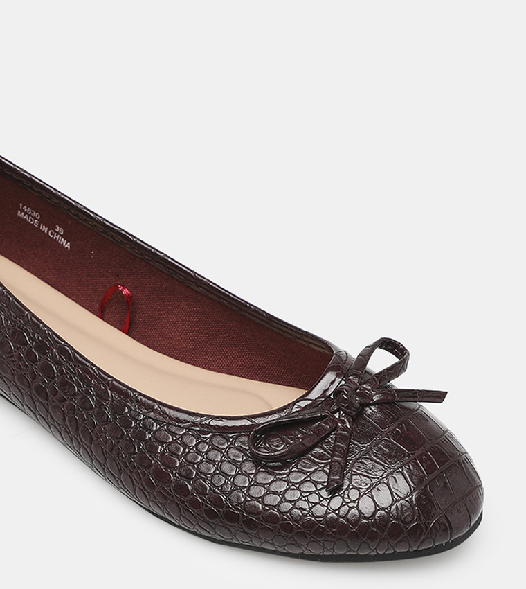 Buy HIS & HERS Textured Bow Ballarinas In Red | 6thStreet UAE