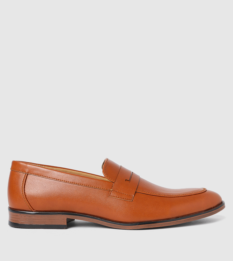 Buy HIS & HERS Opera Pump Shoes In Tan | 6thStreet UAE