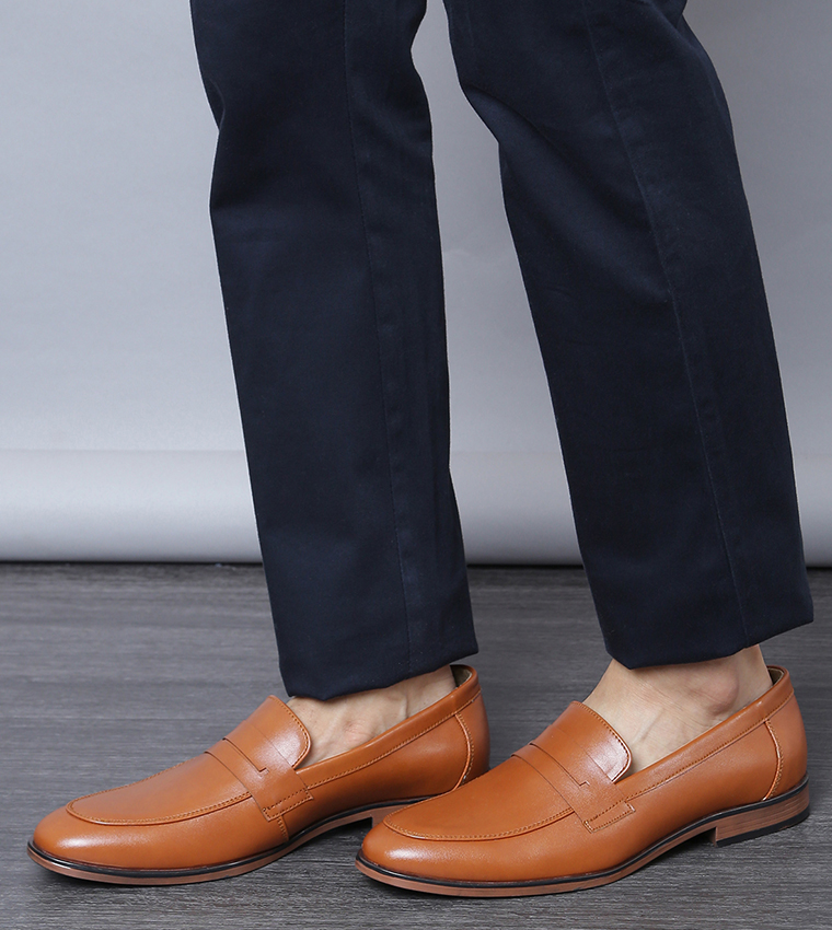 Buy HIS & HERS Opera Pump Shoes In Tan | 6thStreet UAE