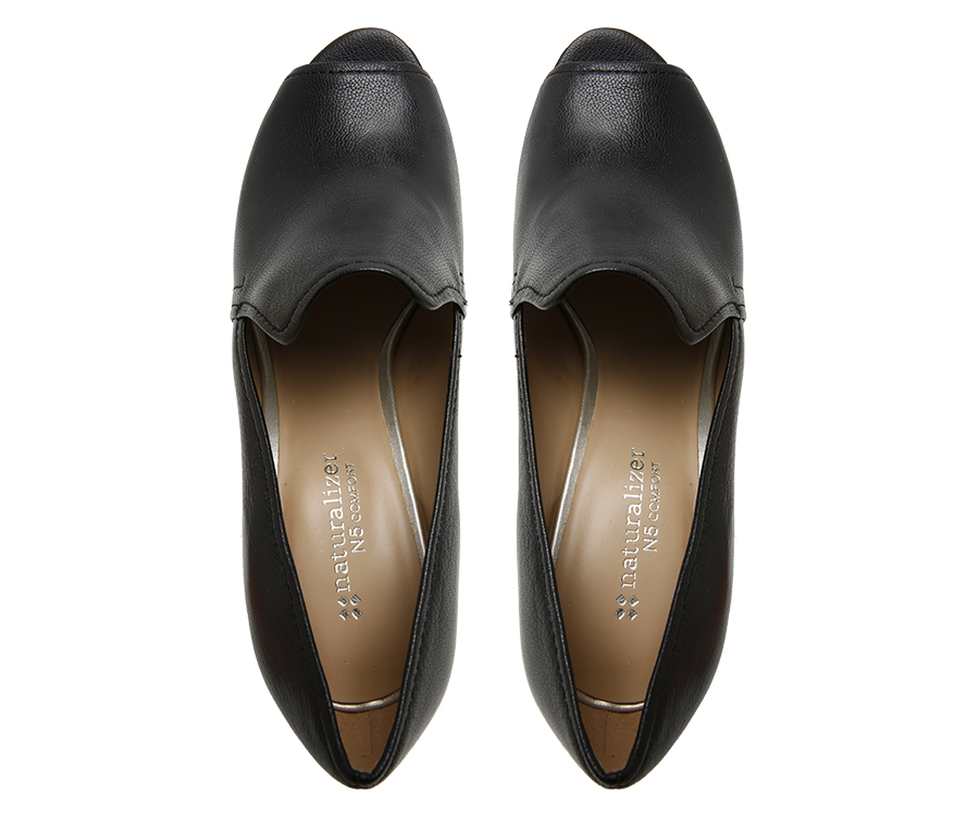 Buy Naturalizer Kaneli High Heel Black In Black | 6thStreet Qatar