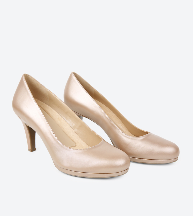 Buy Naturalizer MICHELLE Metallic Pumps In Metallic | 6thstreet Saudi ...