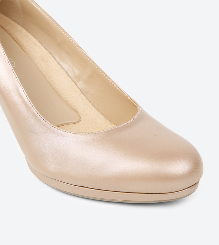 Buy Naturalizer MICHELLE Metallic Pumps In Metallic | 6thStreet Saudi ...