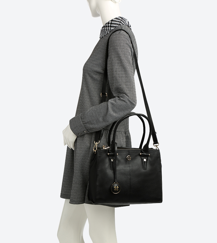 Buy Naturalizer Adder Totes Black In Black | 6thStreet Qatar