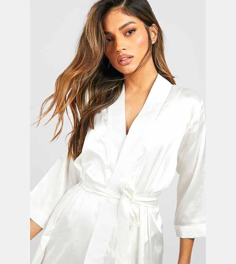 اشتري بوهو روب نوم ساتان بلون أبيض | 6ستريت مملكة البحرين