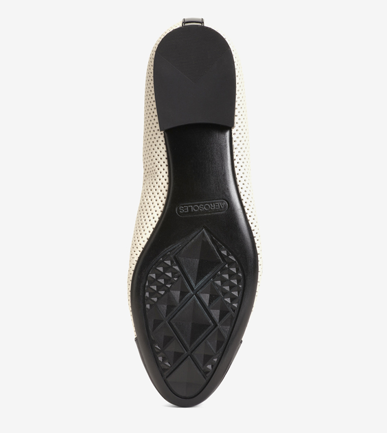 Buy Aerosoles Outrun Flat Ballerinas Nude In Nude 6thstreet Uae