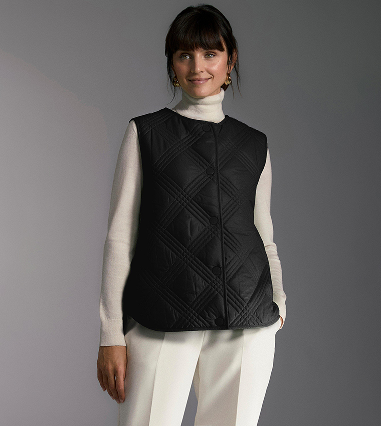 Buy Principles Check Stitch Quilt Short Gilet In Black | 6thStreet Kuwait