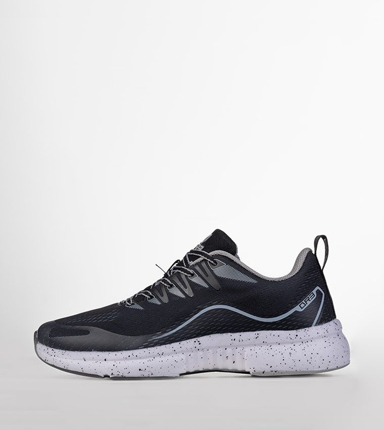 Buy DR3 Road Runner Lace Up Running Shoes In Black | 6thStreet Saudi Arabia