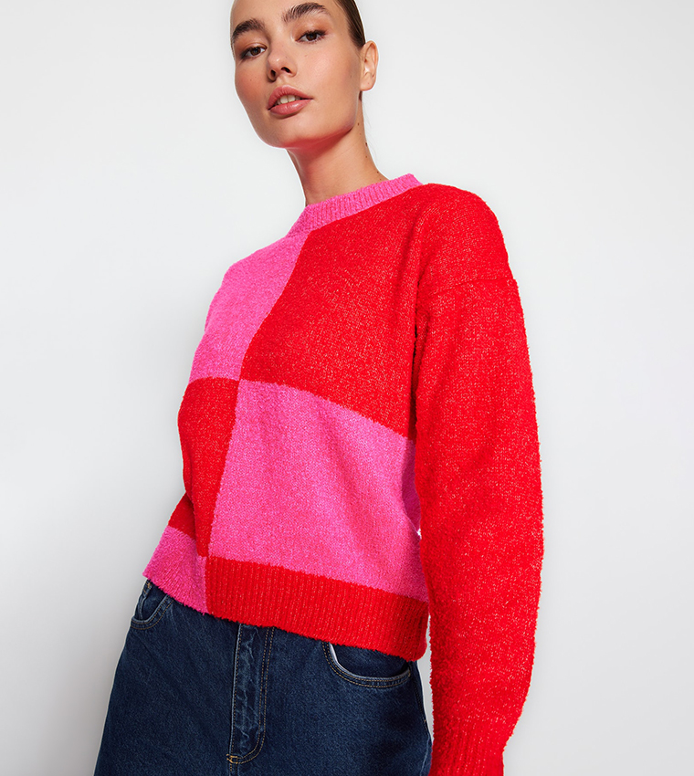 Buy Trendyol Color Block Boucle Knit Sweater In Fuchsia | 6thStreet UAE