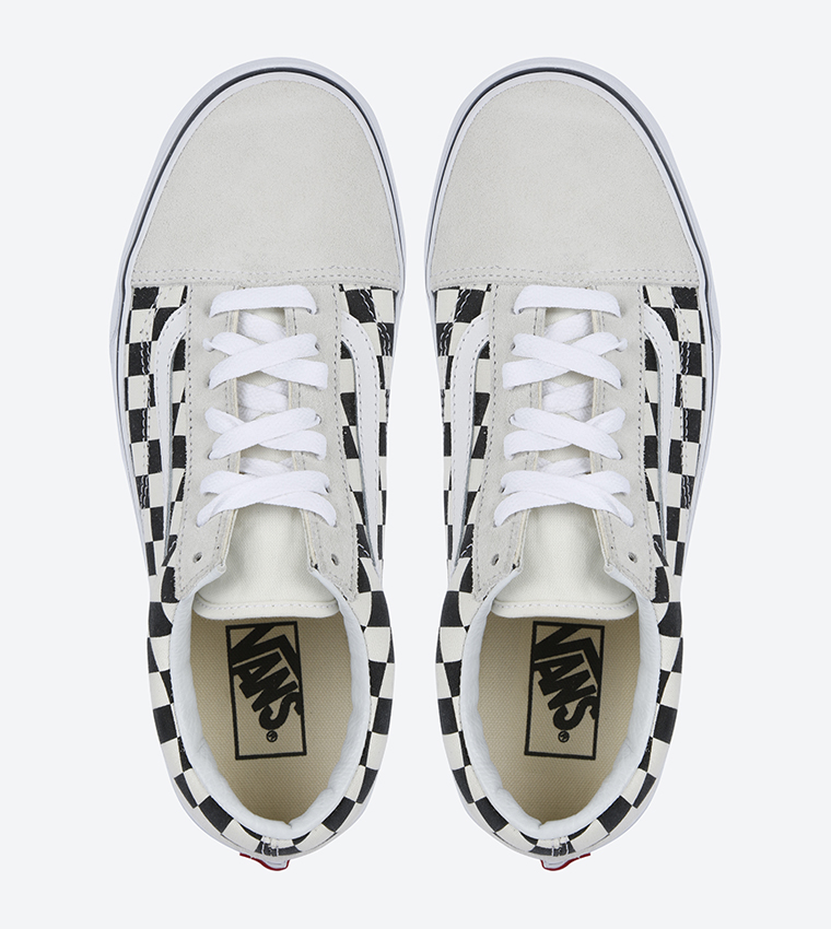 Buy Vans Old Skool Checkered Slip Ons White In White | 6thStreet Qatar