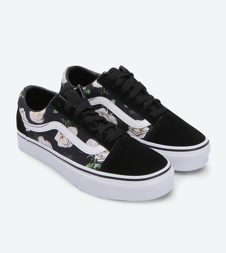 Buy Vans Ua Old Skool Lace Up Closure Sneakers Black VA8G1VRK In Black ...