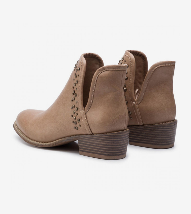 Buy DEEZEE @ CCC Block Heel Round Toe Boots Brown In Brown | 6thStreet ...
