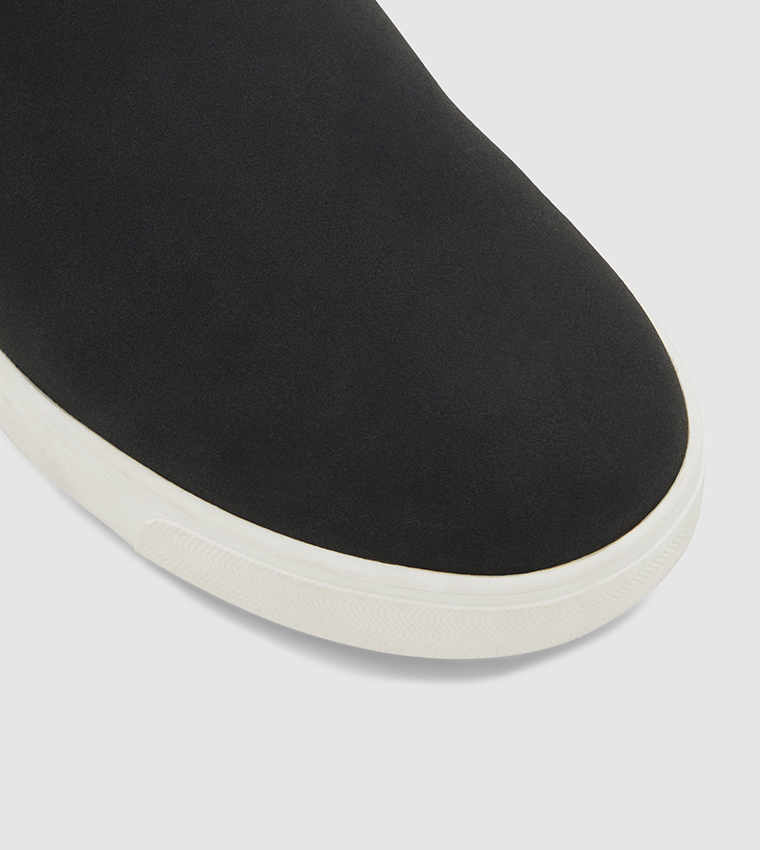 Buy Call It Spring Yeli Flat Round Flat Sneakers In Black | 6thStreet Qatar