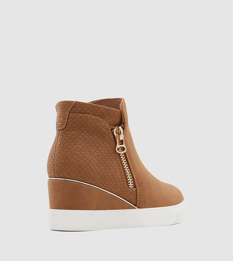 Buy Call It Spring Yeli Flat Round Flat Sneakers In Brown | 6thStreet Oman