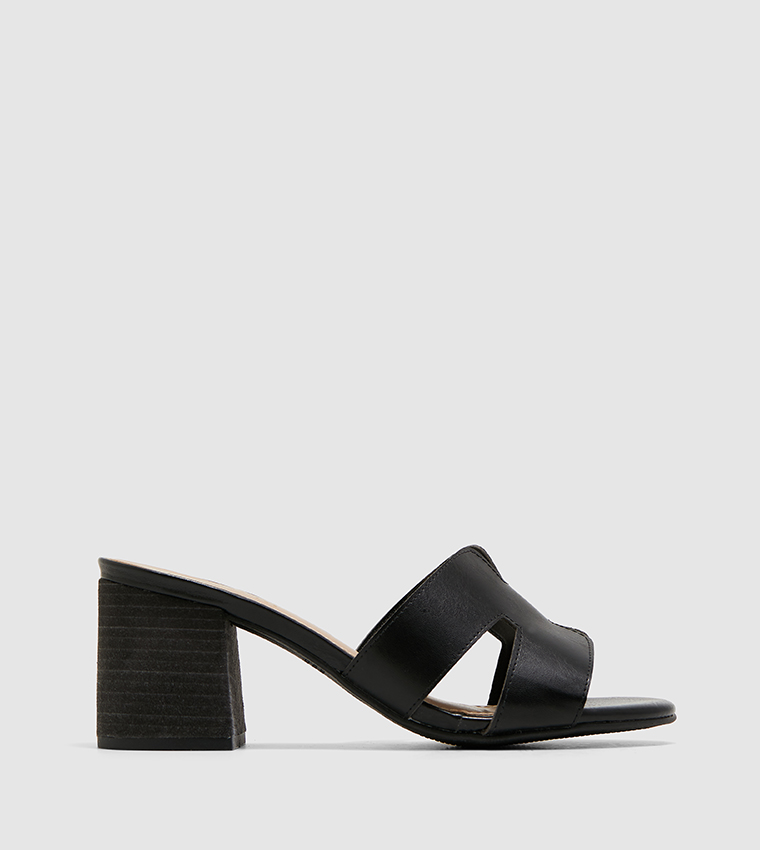 Buy Hopla Block Heel Sandal Black In Black | 6thStreet Kuwait